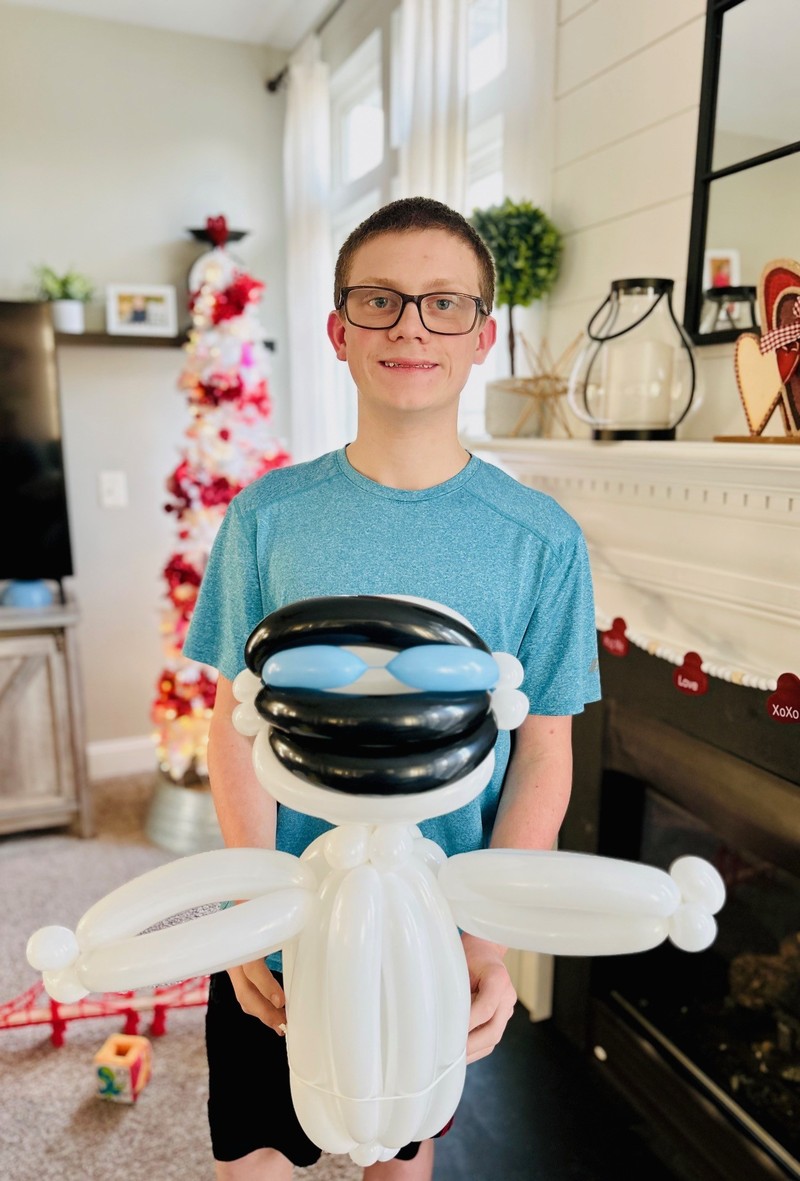 Brennan's Balloon Animals - Let's Twist!