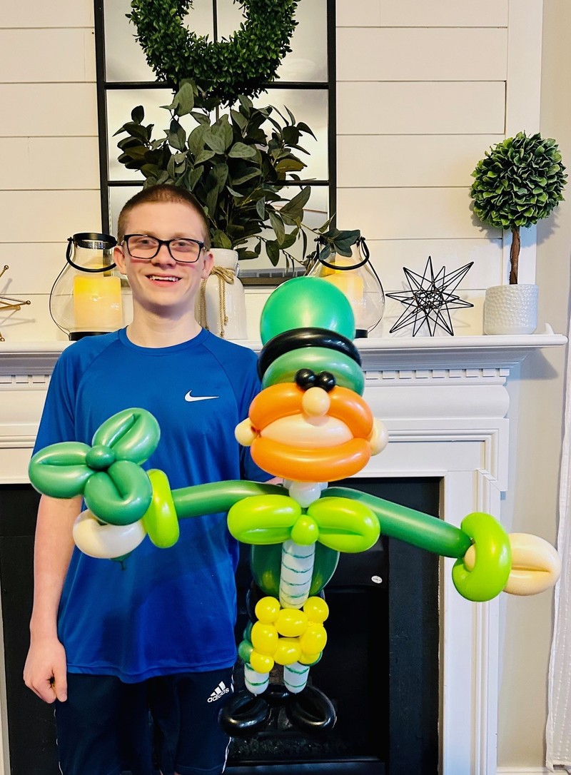 Brennan's Balloon Animals - Let's Twist!