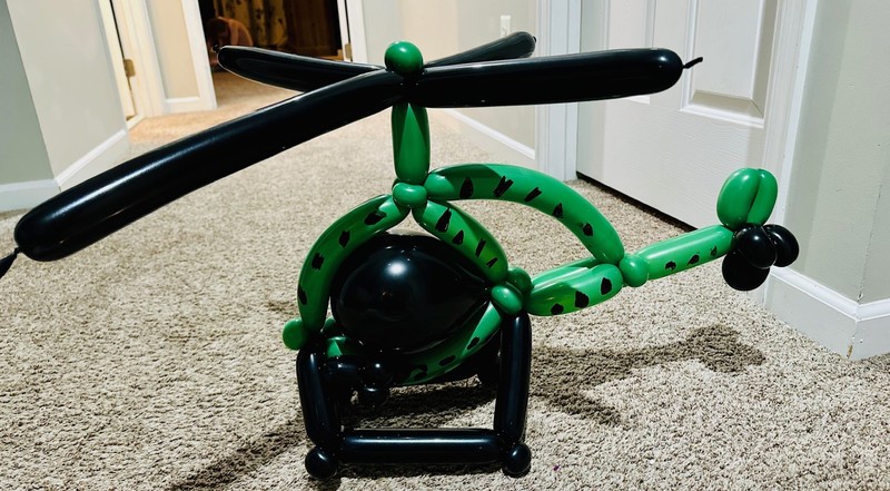 Brennan's Balloon Animals - Let's Twist!