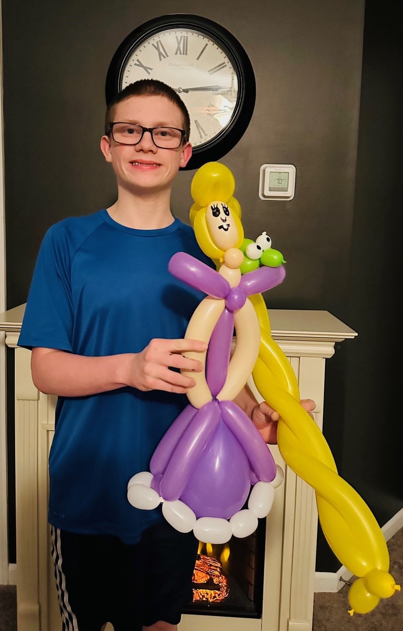Brennan's Balloon Animals - Let's Twist!