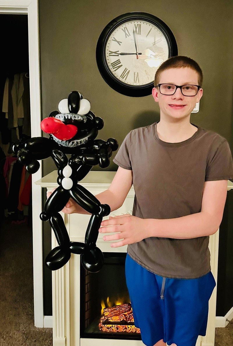 Brennan's Balloon Animals - Let's Twist!