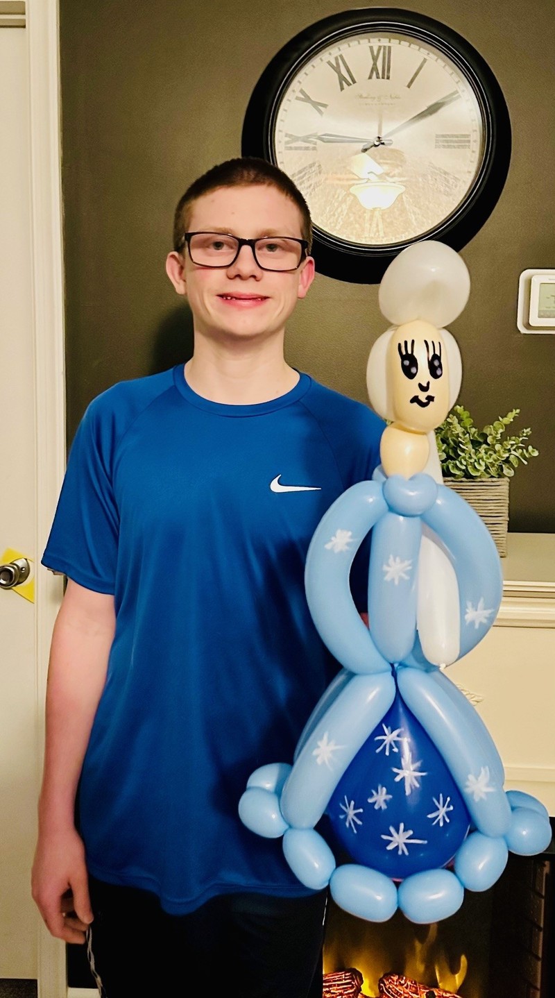 Brennan's Balloon Animals - Let's Twist!