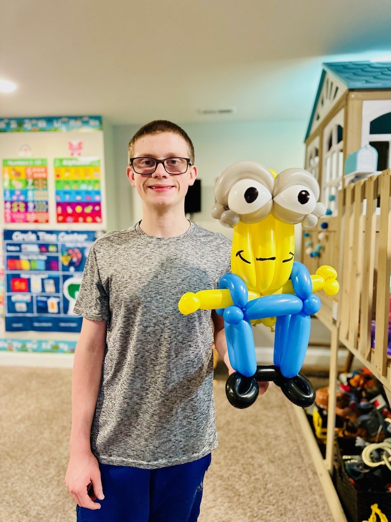 Brennan's Balloon Animals - Let's Twist!