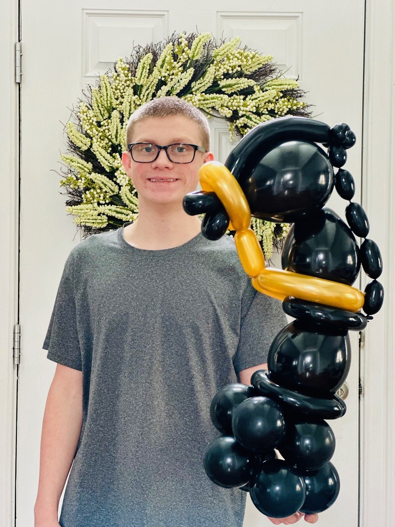 Brennan's Balloon Animals - Let's Twist!